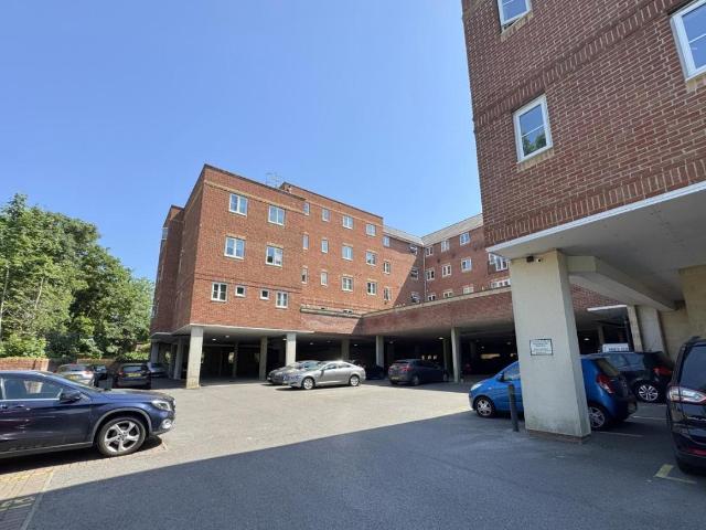 1 bed flat for sale