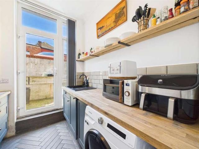 1 bed flat for sale