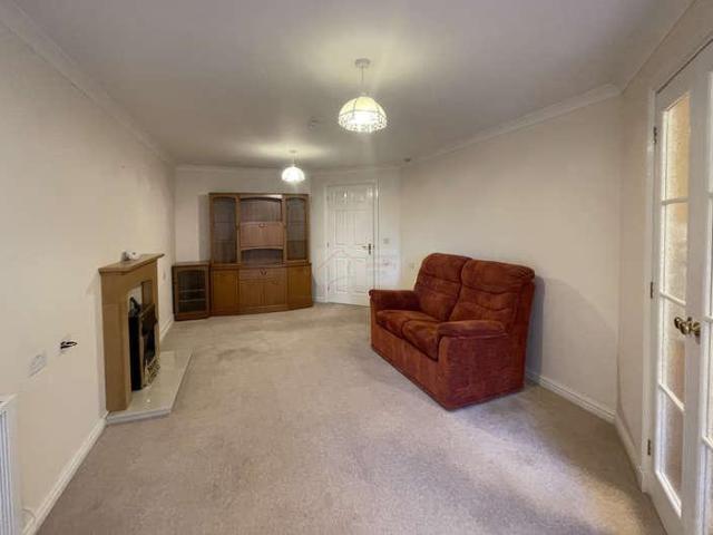 1 bed flat for sale