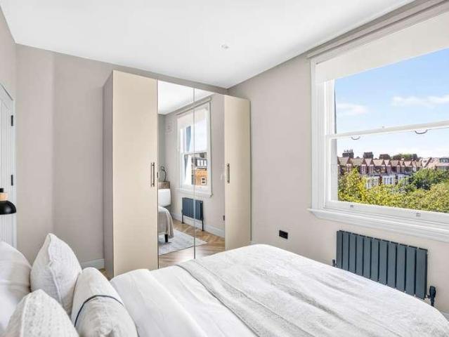 1 bed flat for sale