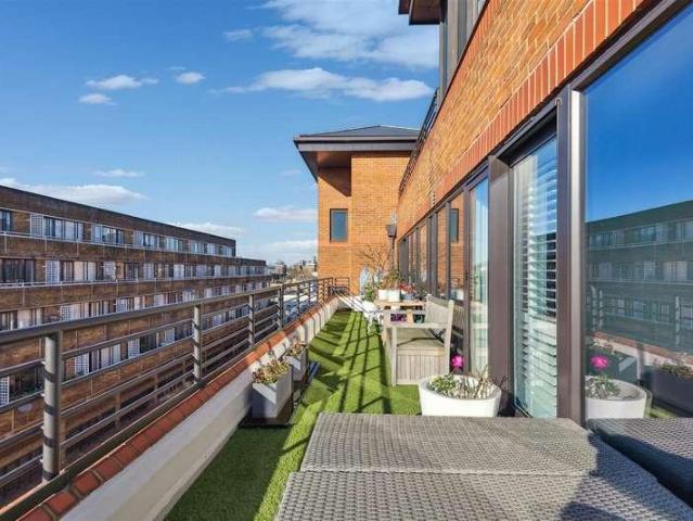 1 bed flat for sale