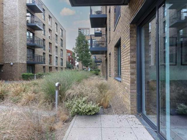 1 bed flat for sale