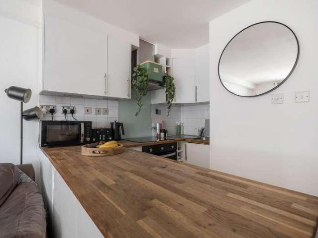 1 bed flat for sale