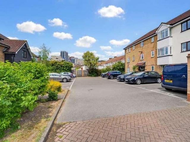 1 bed flat for sale
