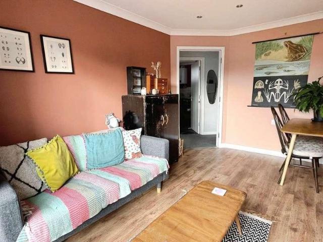1 bed flat for sale