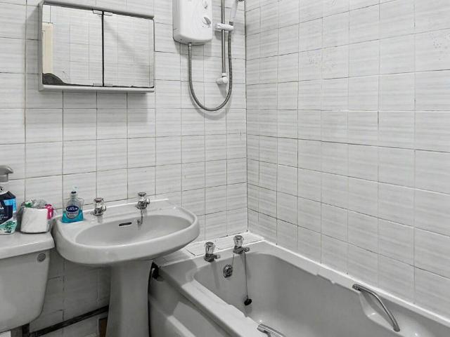 1 bed flat for sale