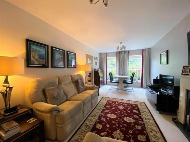 1 bed flat for sale
