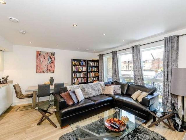 1 bed flat for sale