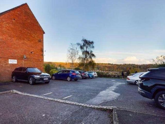 1 bed flat for sale