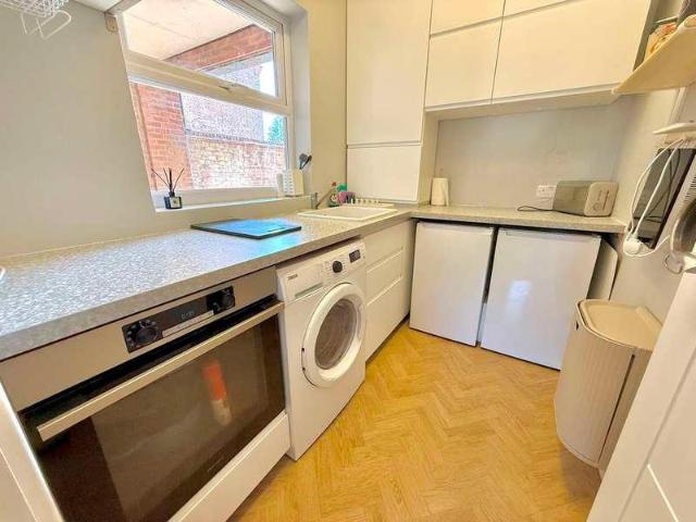 1 bed flat for sale