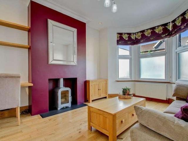1 bed flat for sale