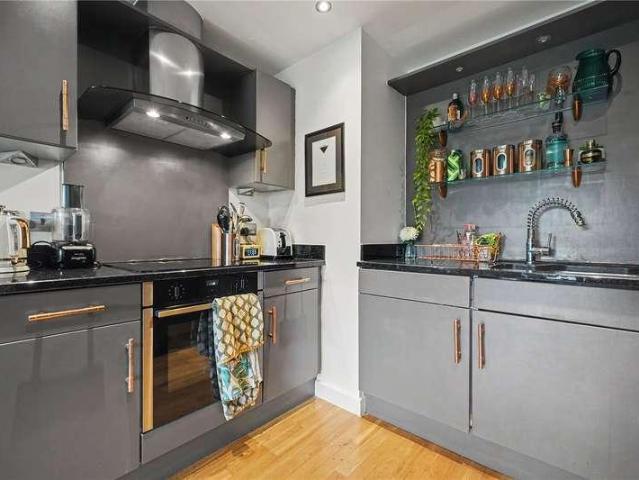 1 bed flat for sale