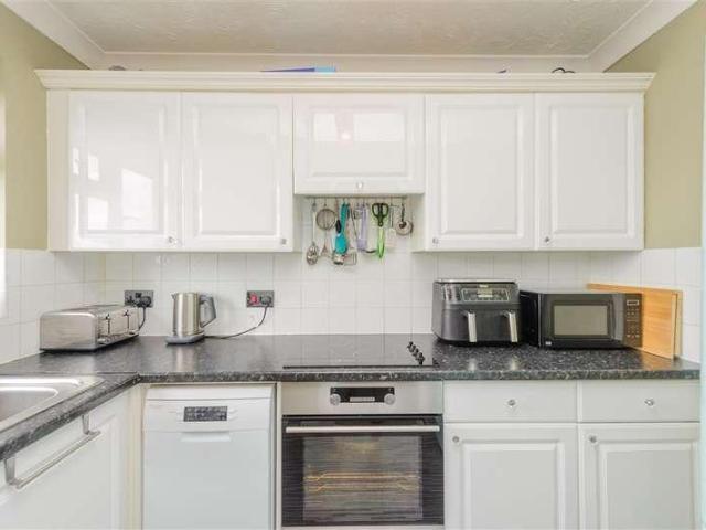1 bed flat for sale