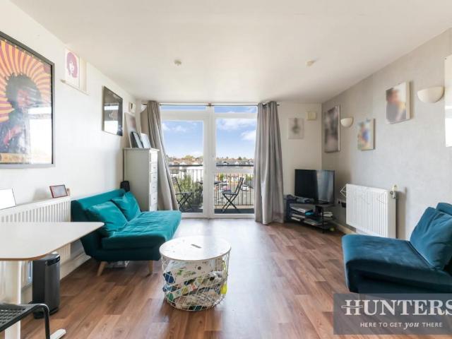 1 bed flat for sale