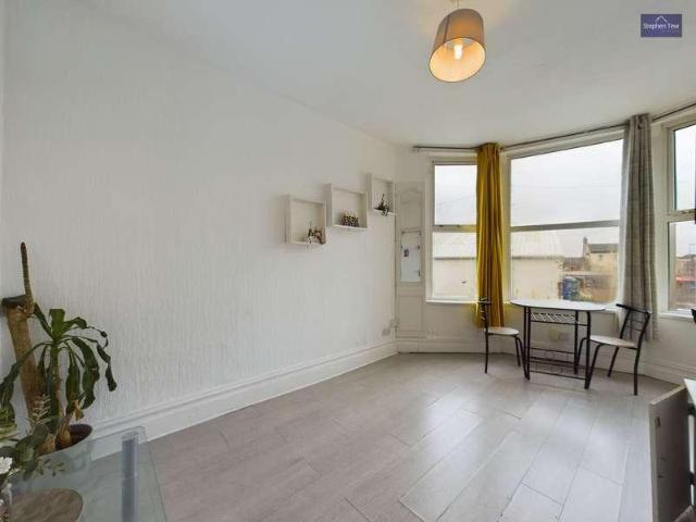 1 bed flat for sale