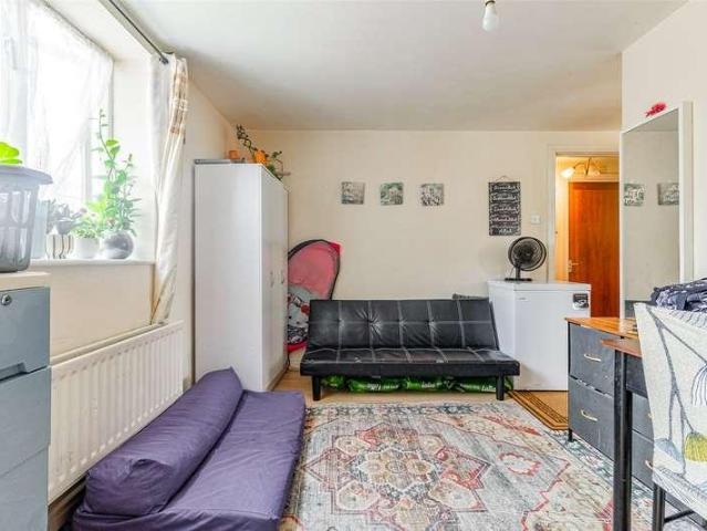 1 bed flat for sale