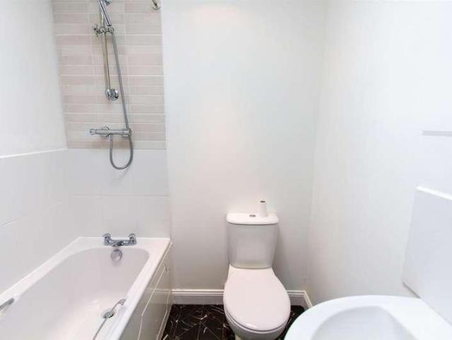 1 bed flat for sale