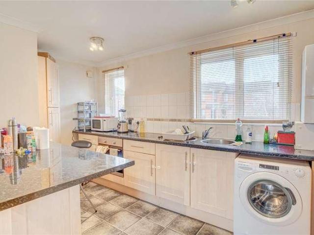 1 bed flat for sale