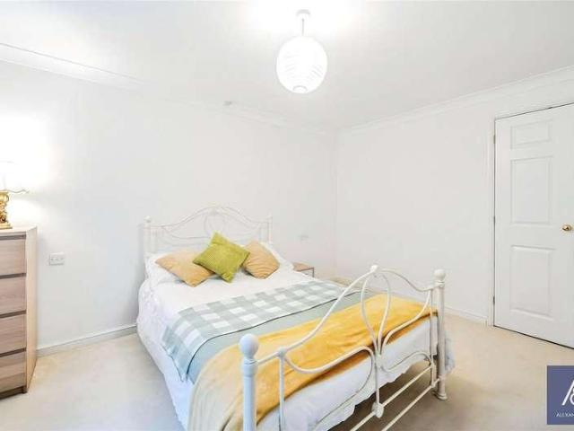 1 bed flat for sale