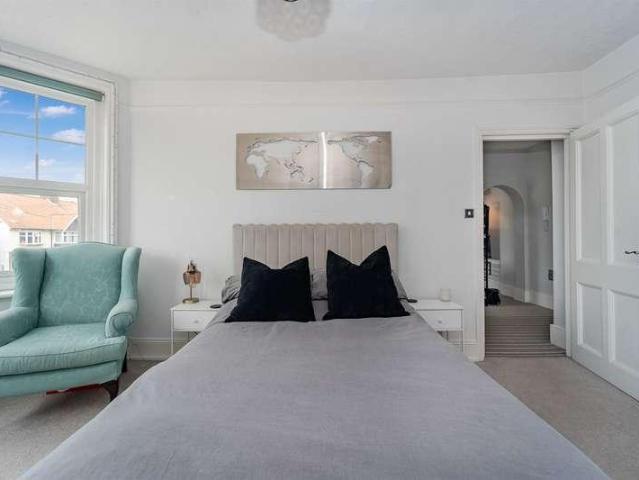 1 bed flat for sale