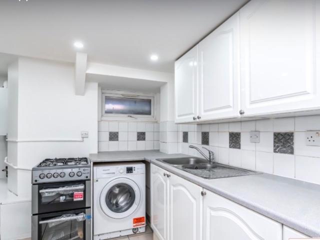 1 Bed Flat, Forburg Road, N16