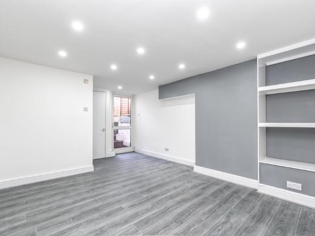 1 Bed Flat, Forburg Road, N16