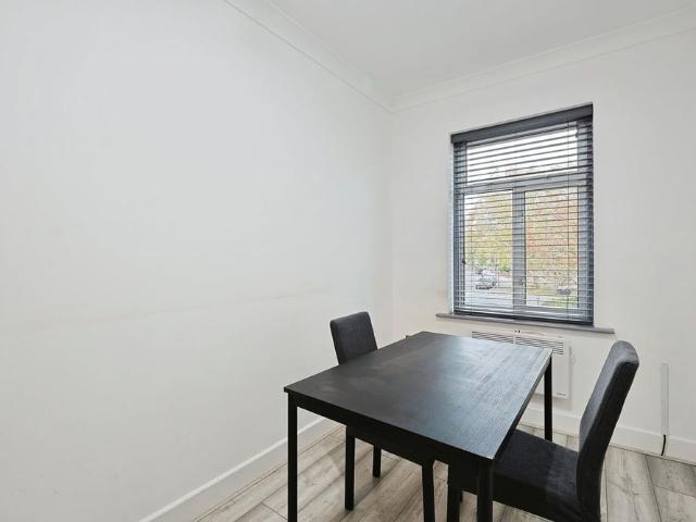 1 Bed Flat, Fortune Gate Road, NW10
