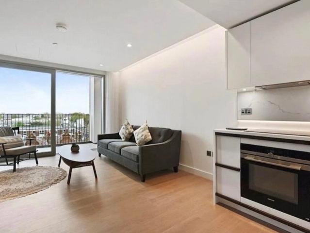 1 Bed Flat, Garrett Mansions, W2