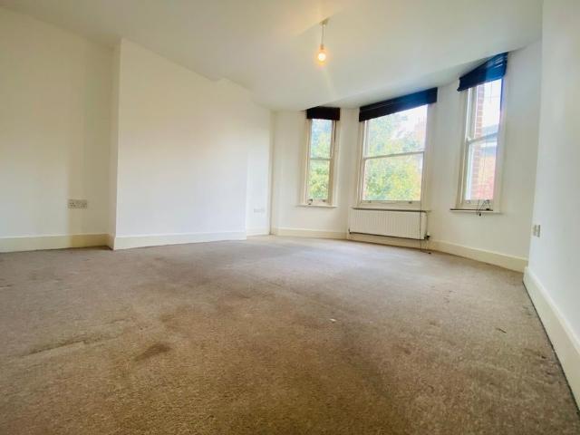 1 Bed Flat, Geldeston Road, E5