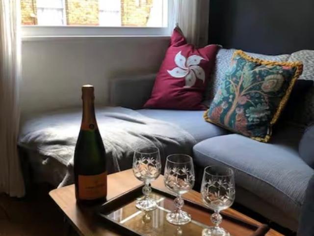 1 Bed Flat, Gibson Gardens, N16