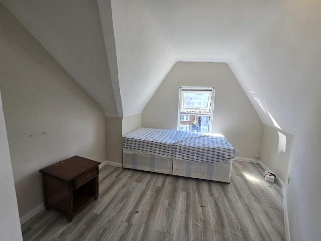 1 Bed Flat, Gladesmore Road, N15