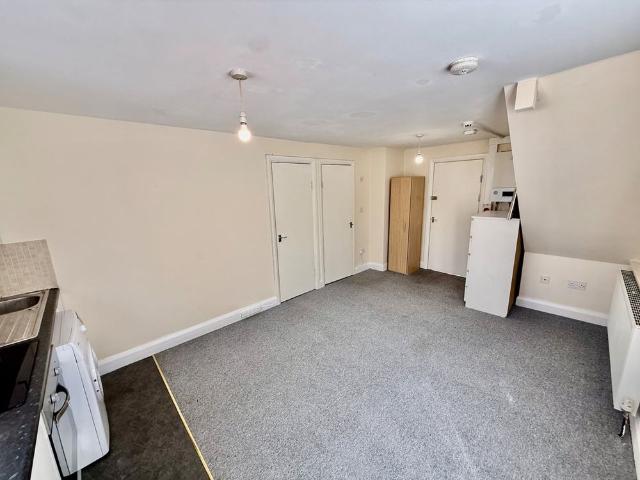 1 Bed Flat, Golders Green, NW11