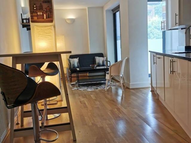 1 Bed Flat, Goswell Road, EC1V