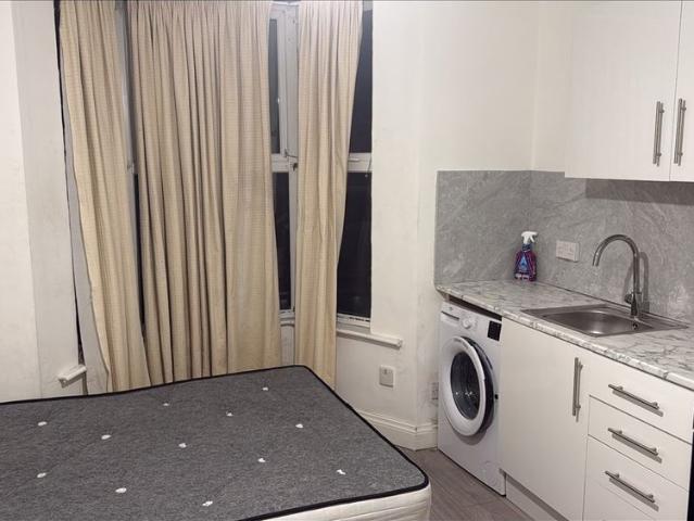 1 Bed Flat, Grainger Road, N22
