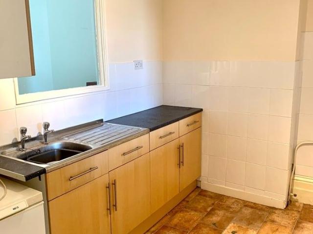1 Bed Flat, Greenfield Road, L13