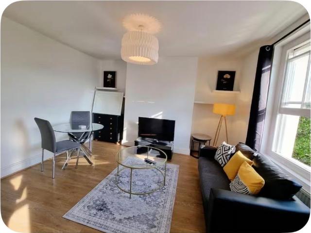 1 Bed Flat, Grove Road, E3