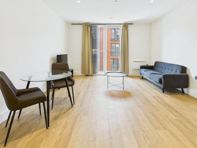 1 Bed Flat, Hurst St, B5