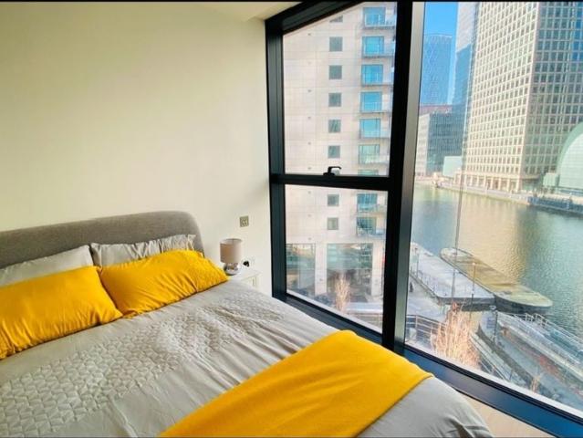 1 Bed Flat, Hampton Tower, E14