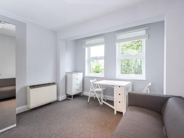 1 Bed Flat, Harlesden Road, NW10
