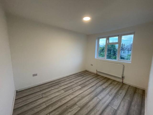 1 Bed Flat, Harrow Road, HA0