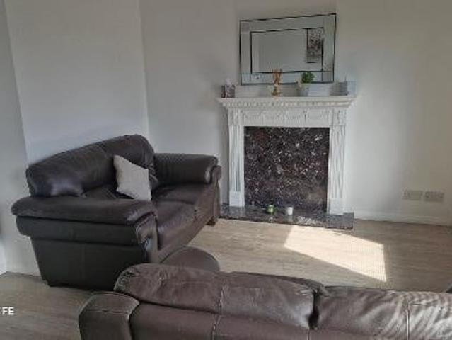 1 Bed Flat, Headland Court, AB10