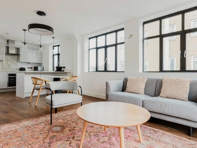 1 Bed Flat, Henriques St, E1