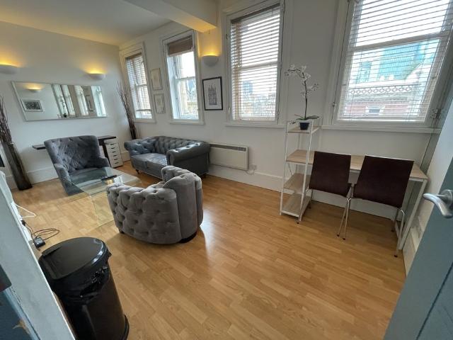 1 Bed Flat, Hepworth Chambers Apartments, LS1
