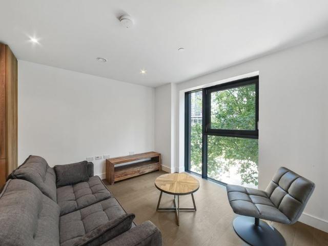 1 Bed Flat, Hewson Way, SE17
