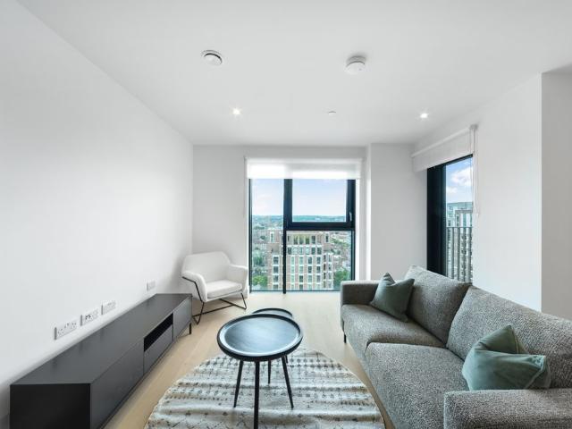 1 Bed Flat, Hewson Way, SE17