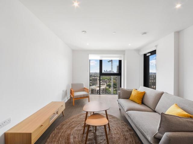 1 Bed Flat, Hewson Way, SE17