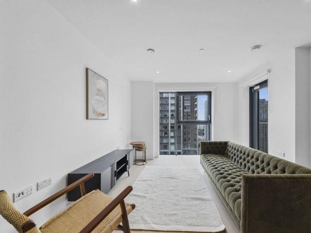 1 Bed Flat, Hewson Way, SE17