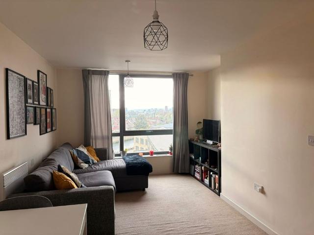 1 Bed Flat, High Street, E15