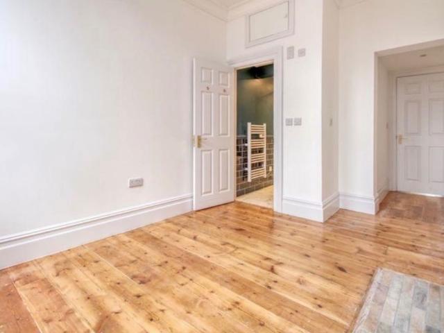 1 Bed Flat, High Street, SO14