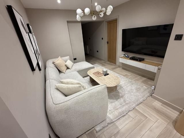 1 Bed Flat, Highmeadow Crescent, NW9